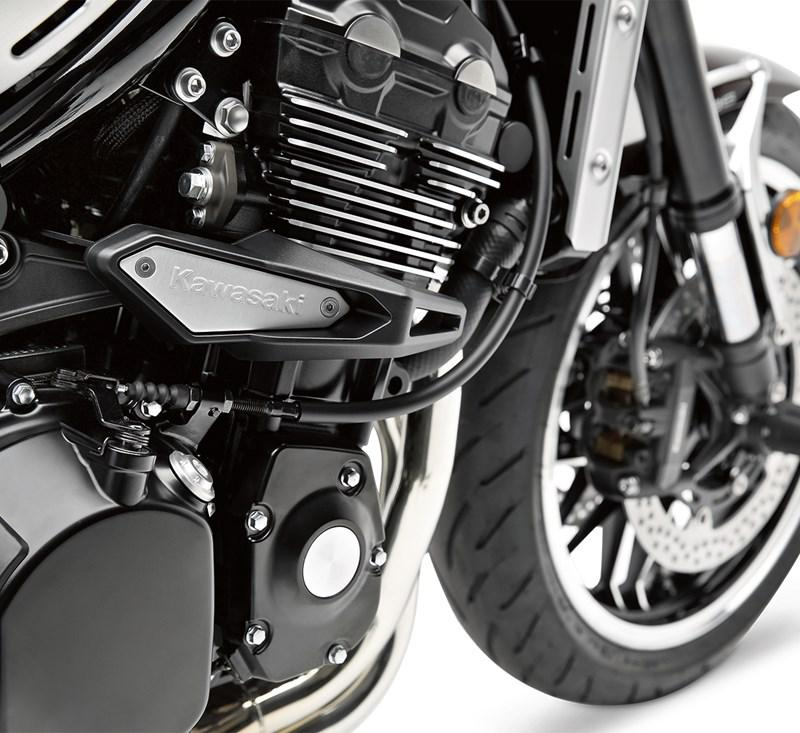 Engine sliders Z900RS | Kawasaki